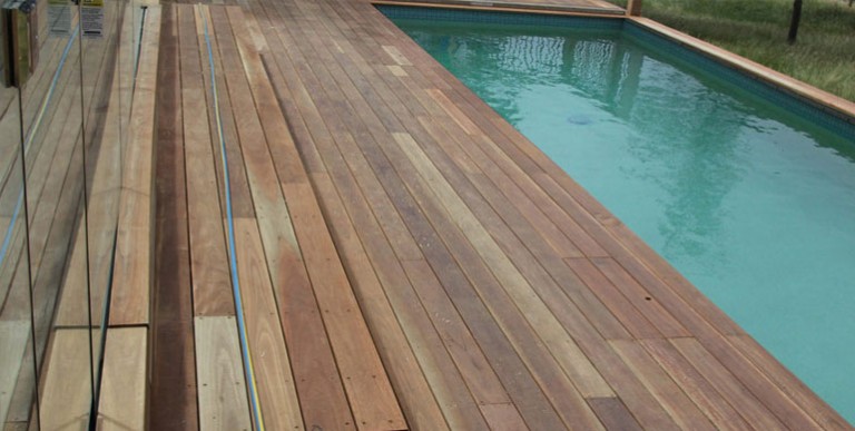 Stringybark Decking – 90x22mm Random Length | Timber & RoseTimber & Rose