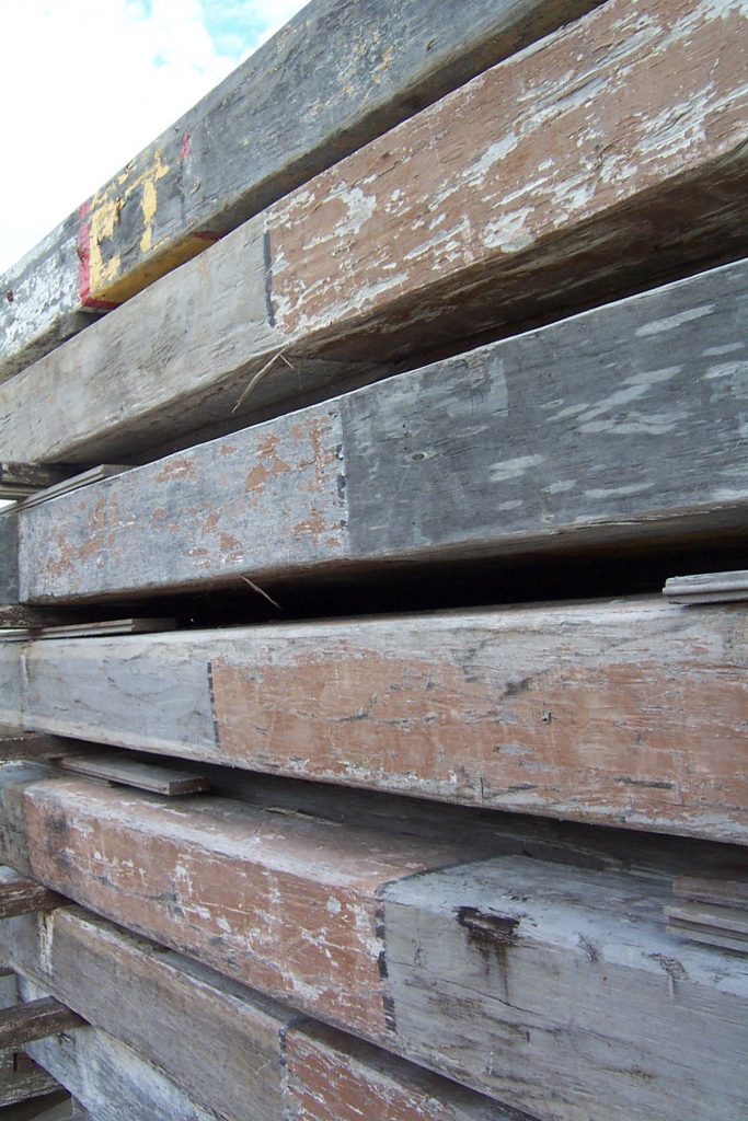 Recycled Posts and beams | Product categories | Timber & RoseTimber & Rose